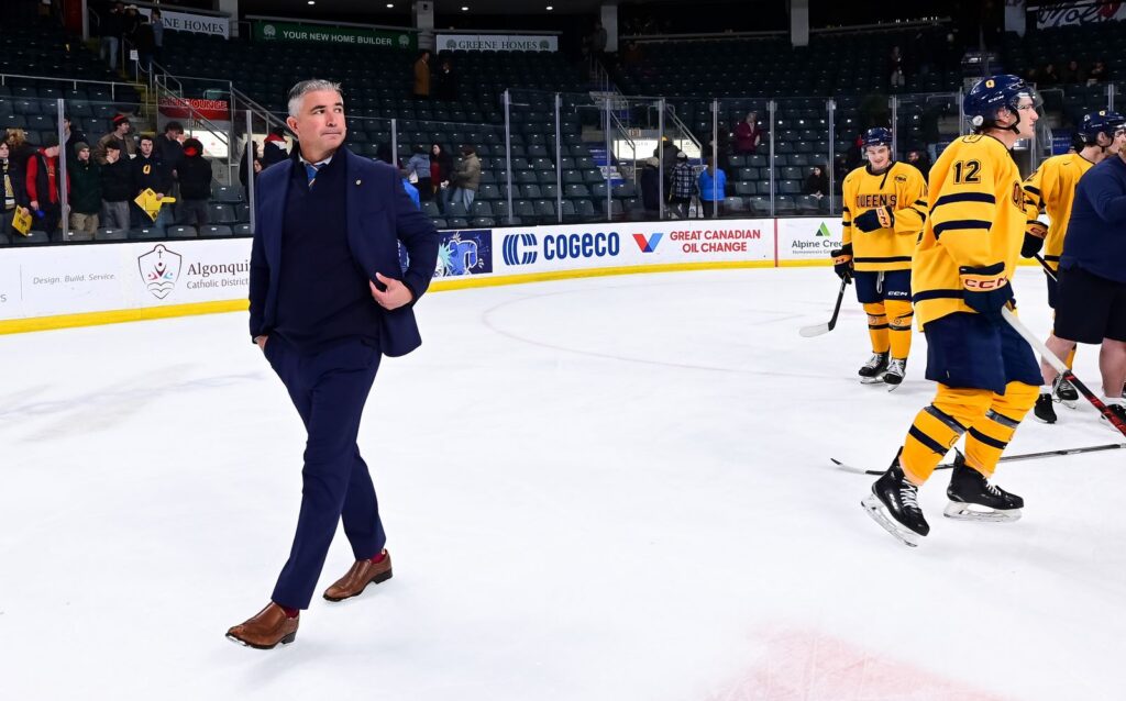 Men’s hockey head coach retires after 20 years behind the bench - The ...
